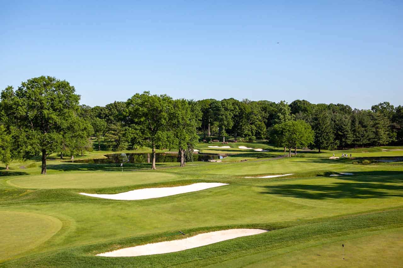 controlling agae in golf courses